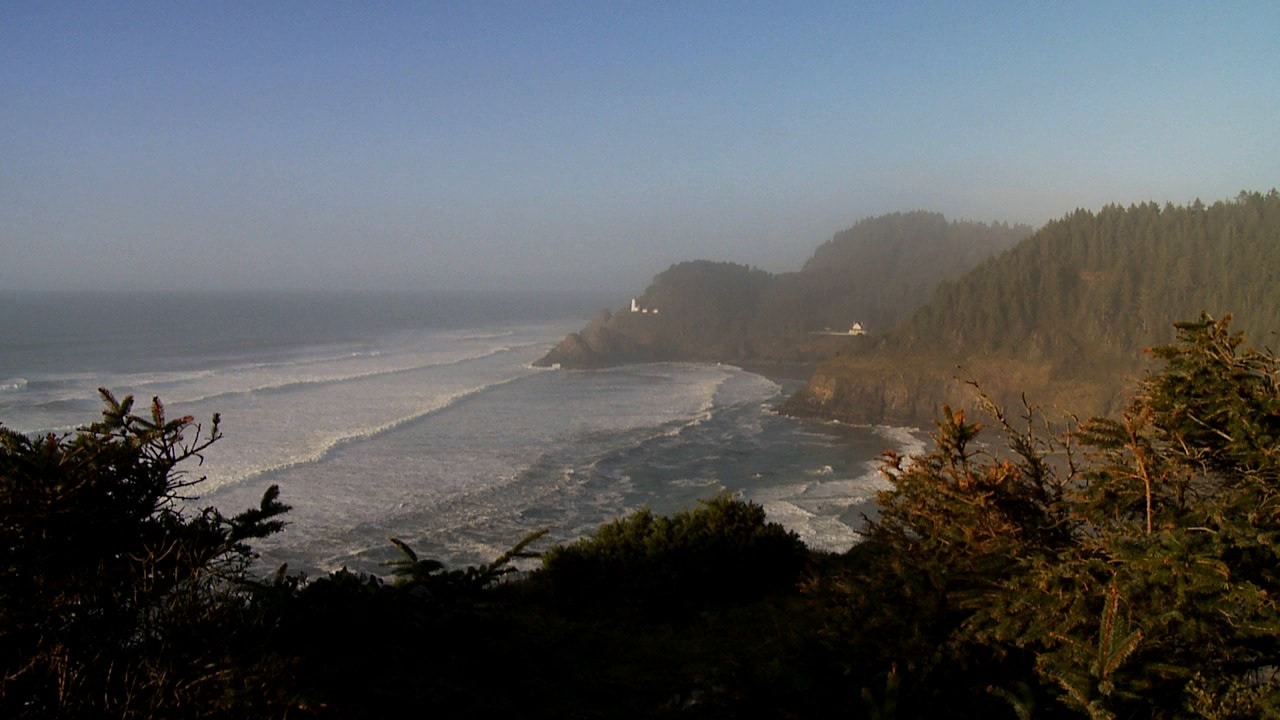 Storm Watching on the Oregon Coast - Travel Oregon