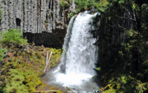 Kid-Friendly Waterfall Adventures in Southern Oregon - Travel Oregon