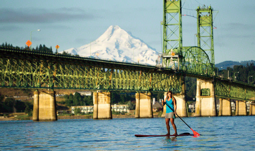 SUP in the City - Travel Oregon