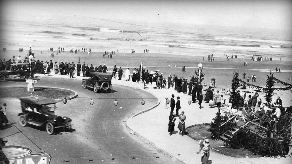 Celebrate the Centennial of Seaside’s Iconic Promenade - Travel Oregon