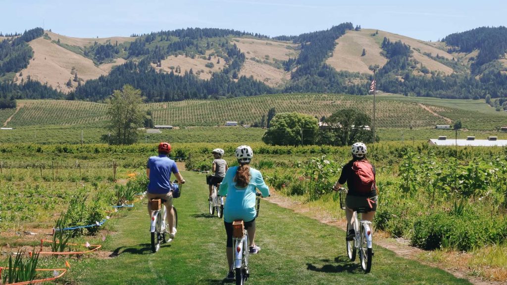 Why Guides Are the Best Way to Explore Oregon - Travel Oregon