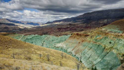 Find Colorful History at Eastern Oregon’s Blue Basin - Travel Oregon