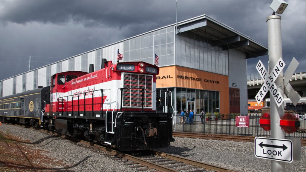 Kids’ Guide to Oregon Trains - Travel Oregon