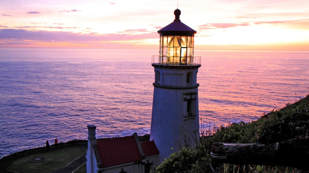 Winter Sunsets on the Oregon Coast - Travel Oregon