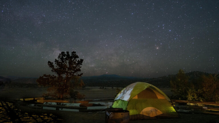 Stargazing at Oregon's Dark-Sky Parks - Travel Oregon