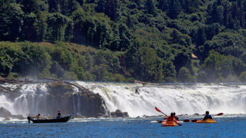 Guided Paddling Adventures in Oregon - Travel Oregon